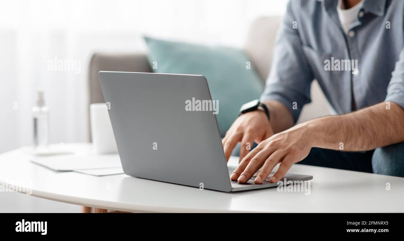 Computer programing hi-res stock photography and images - Alamy