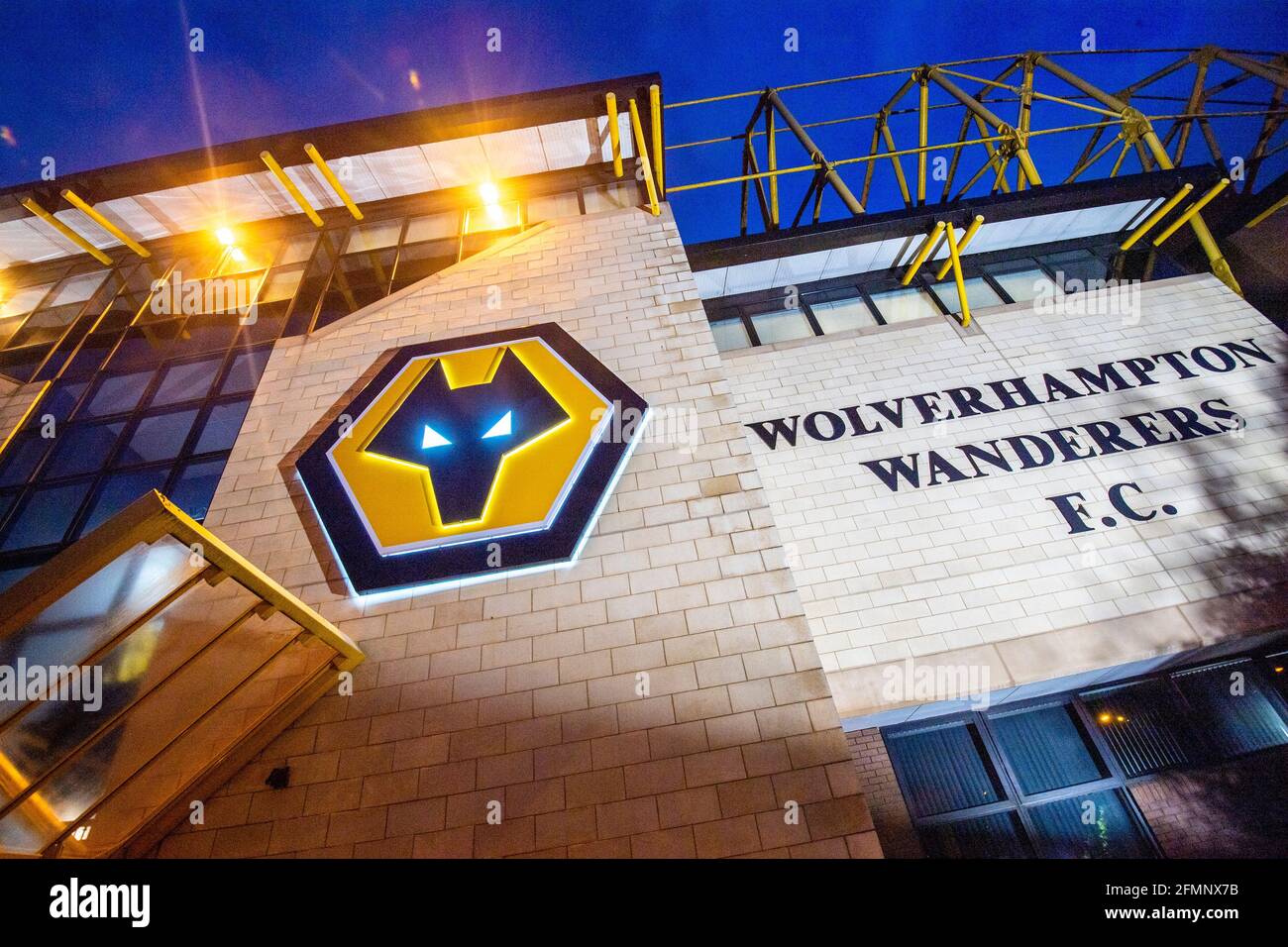 Molineux stadium general view hi-res stock photography and images - Alamy