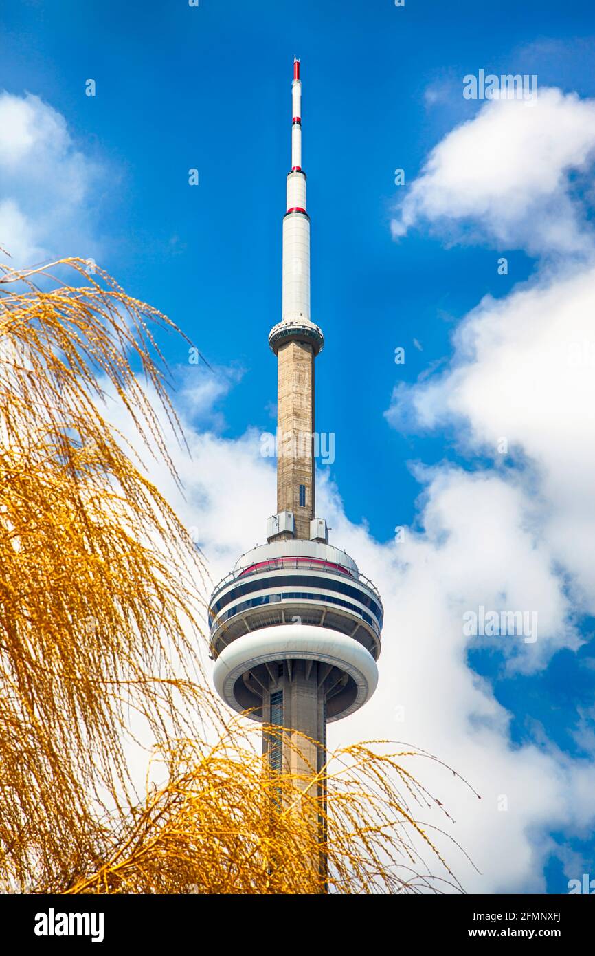 360 restaurant cn tower hi-res stock photography and images - Alamy
