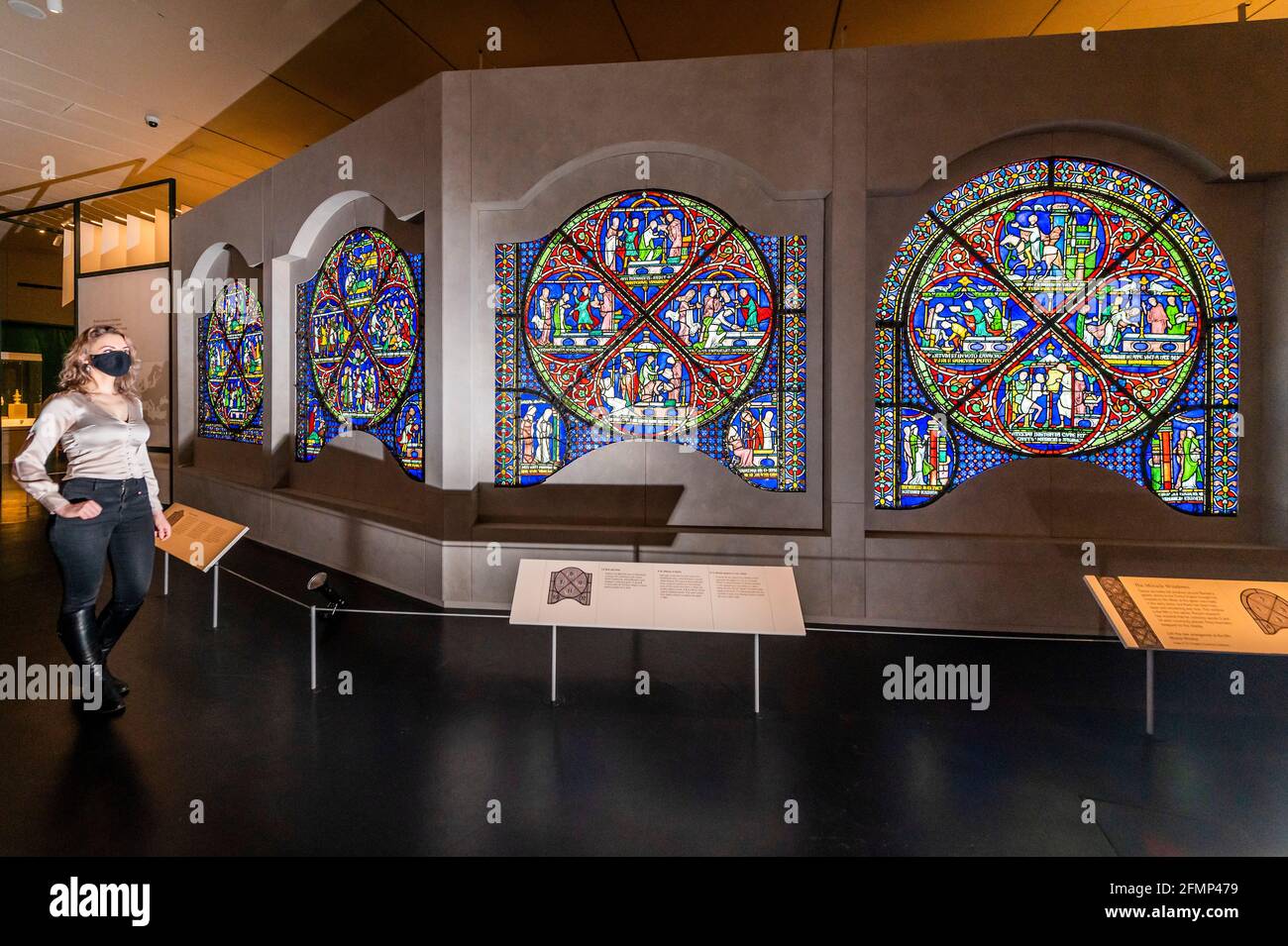 Murder of thomas becket stained glass hi-res stock photography and ...