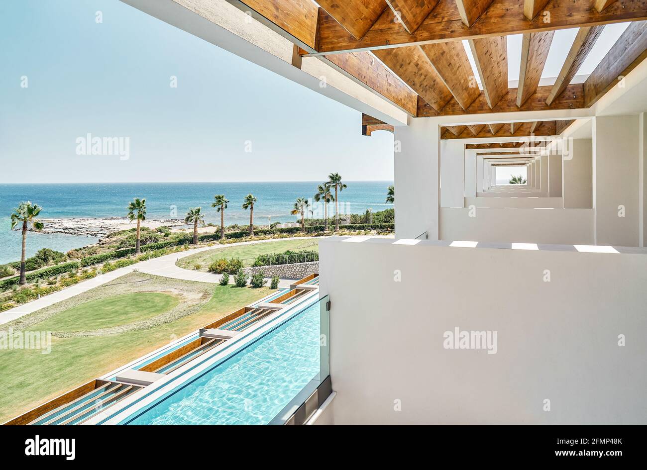 Swimming pool on top hi-res stock photography and images - Alamy