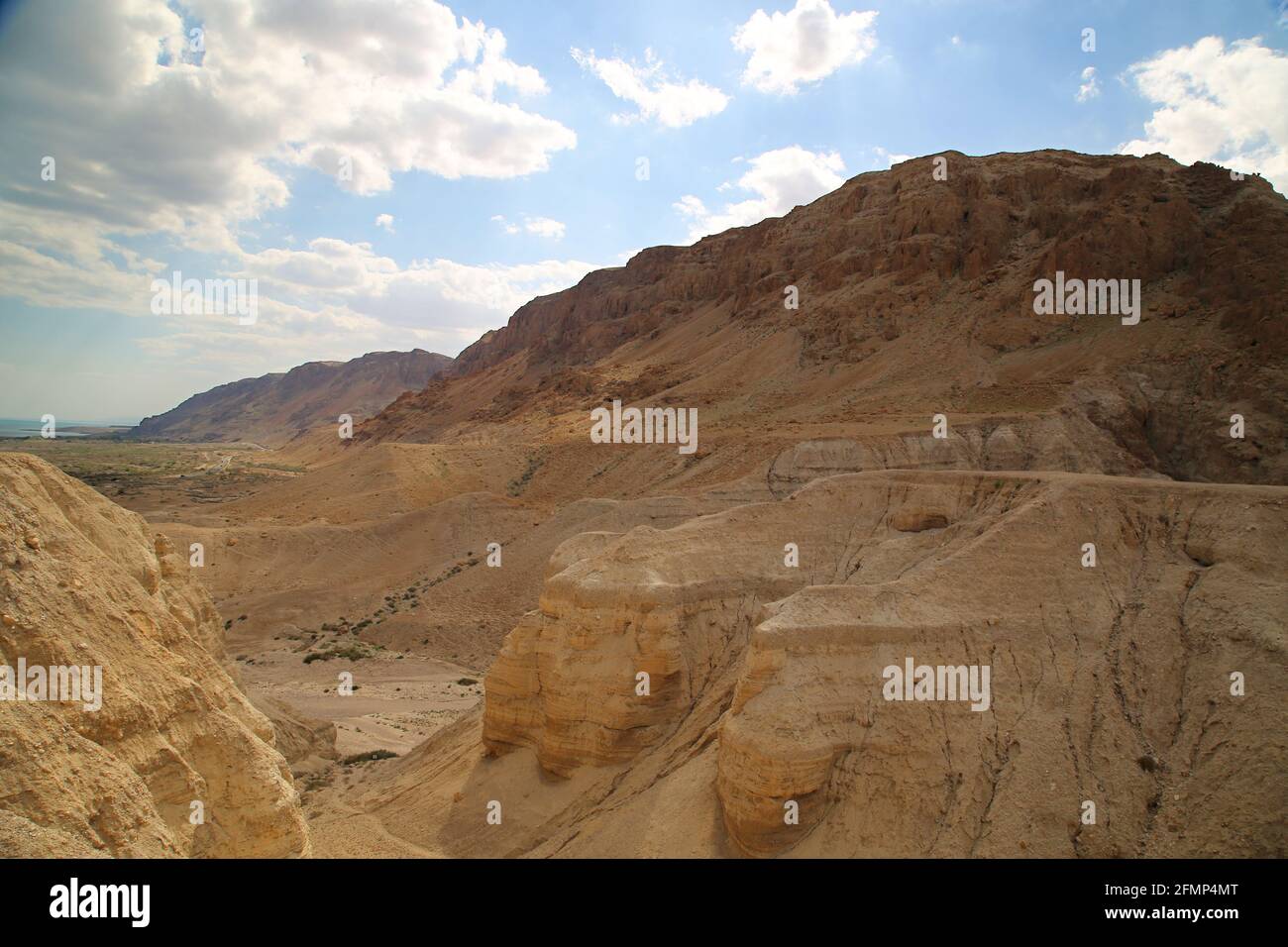 Dead sea scrolls isaiah hi-res stock photography and images - Alamy