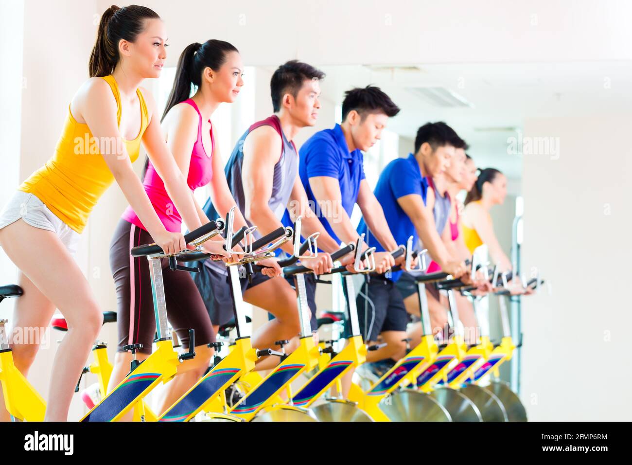 Sports centre class men hi-res stock photography and images - Alamy