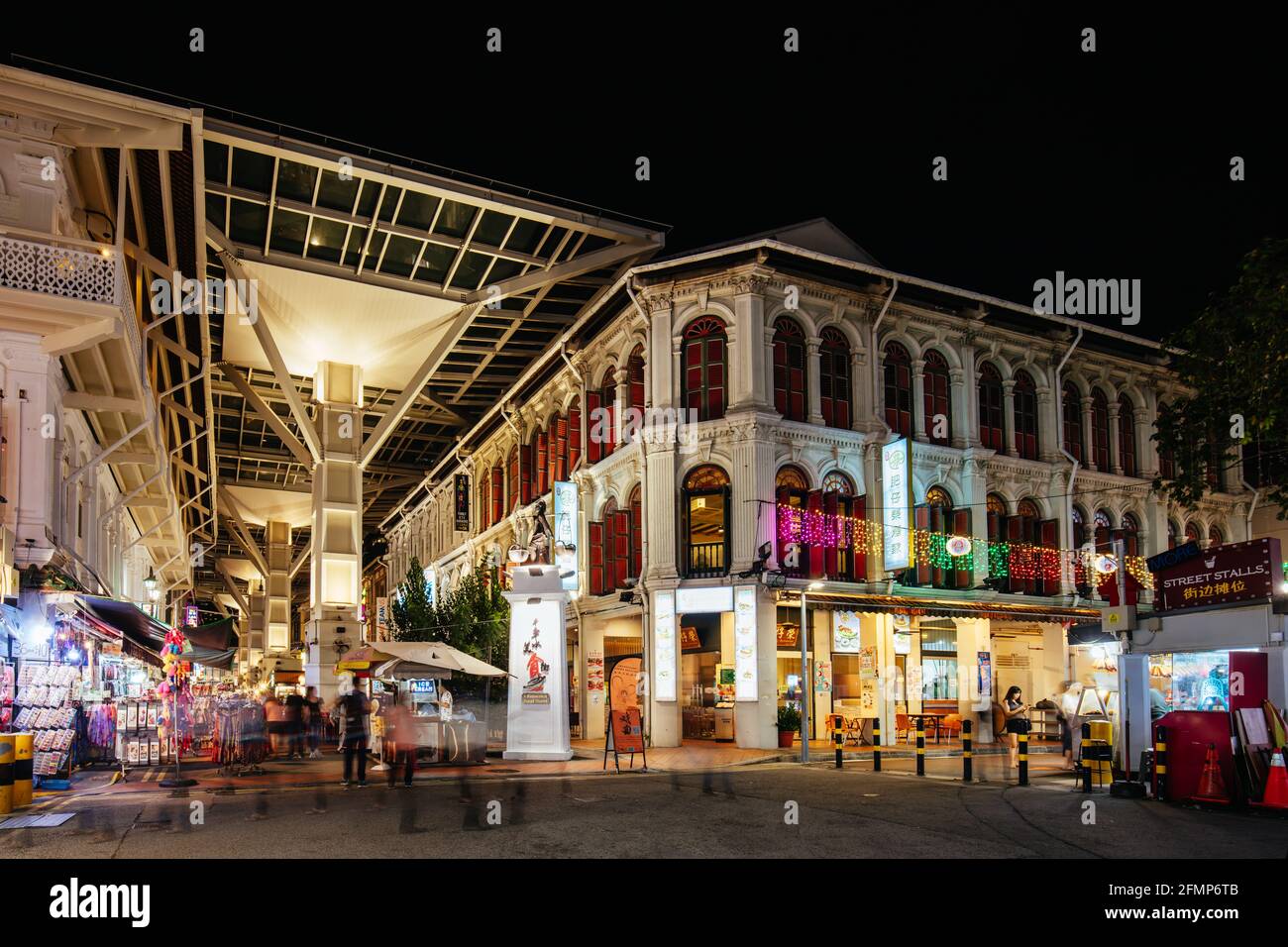 Famous Chinatown Architecture in Singapore Stock Photo - Alamy