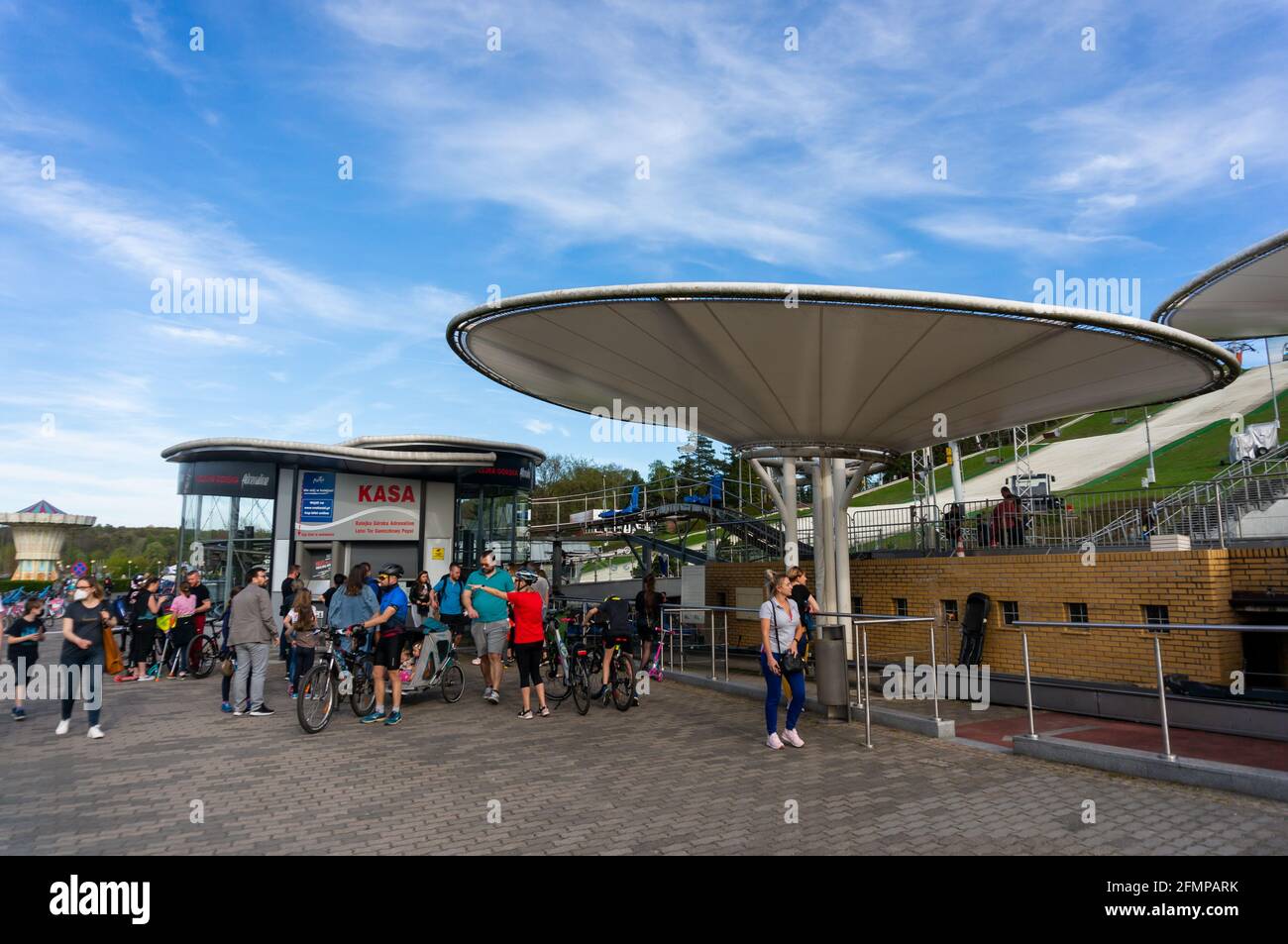 People wait in line coaster hi-res stock photography and images - Alamy