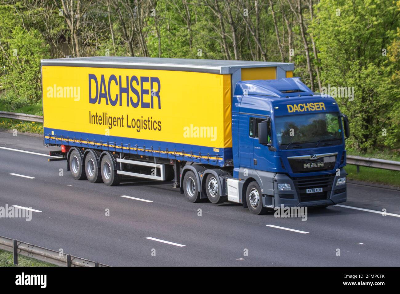 Dachser Group SE & Co. KG; Haulage delivery trucks, lorry, heavy-duty ...
