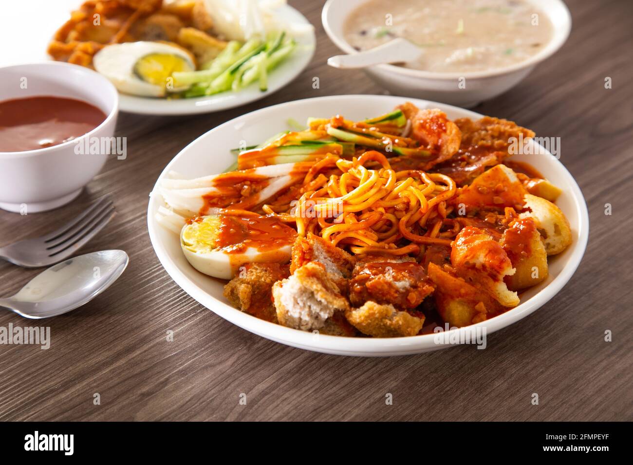 Mee Rojak is Malaysia Indian food of noodle with peanut sauce. One of ...