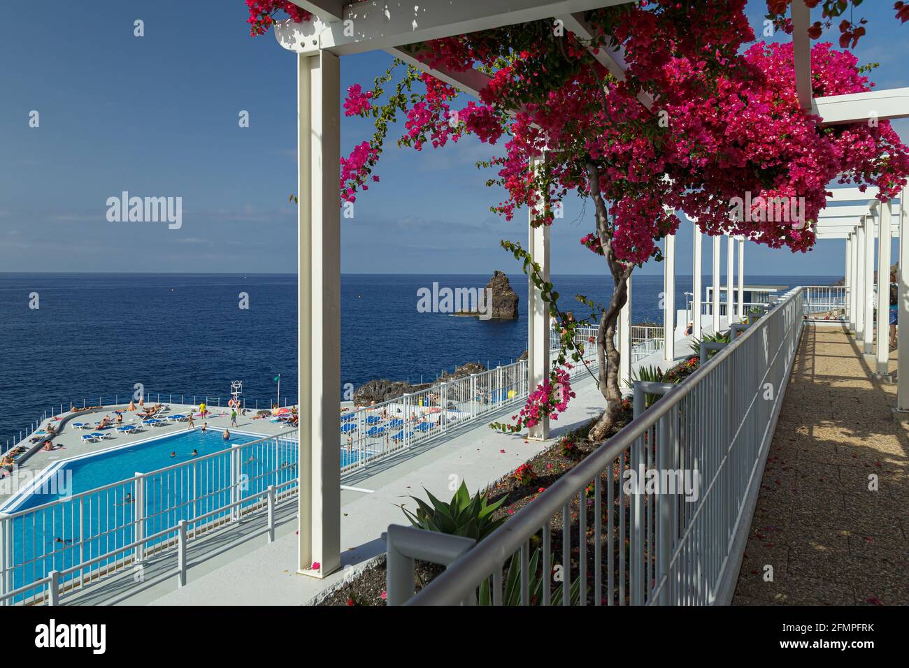 Shot nice resort pool hi-res stock photography and images - Alamy