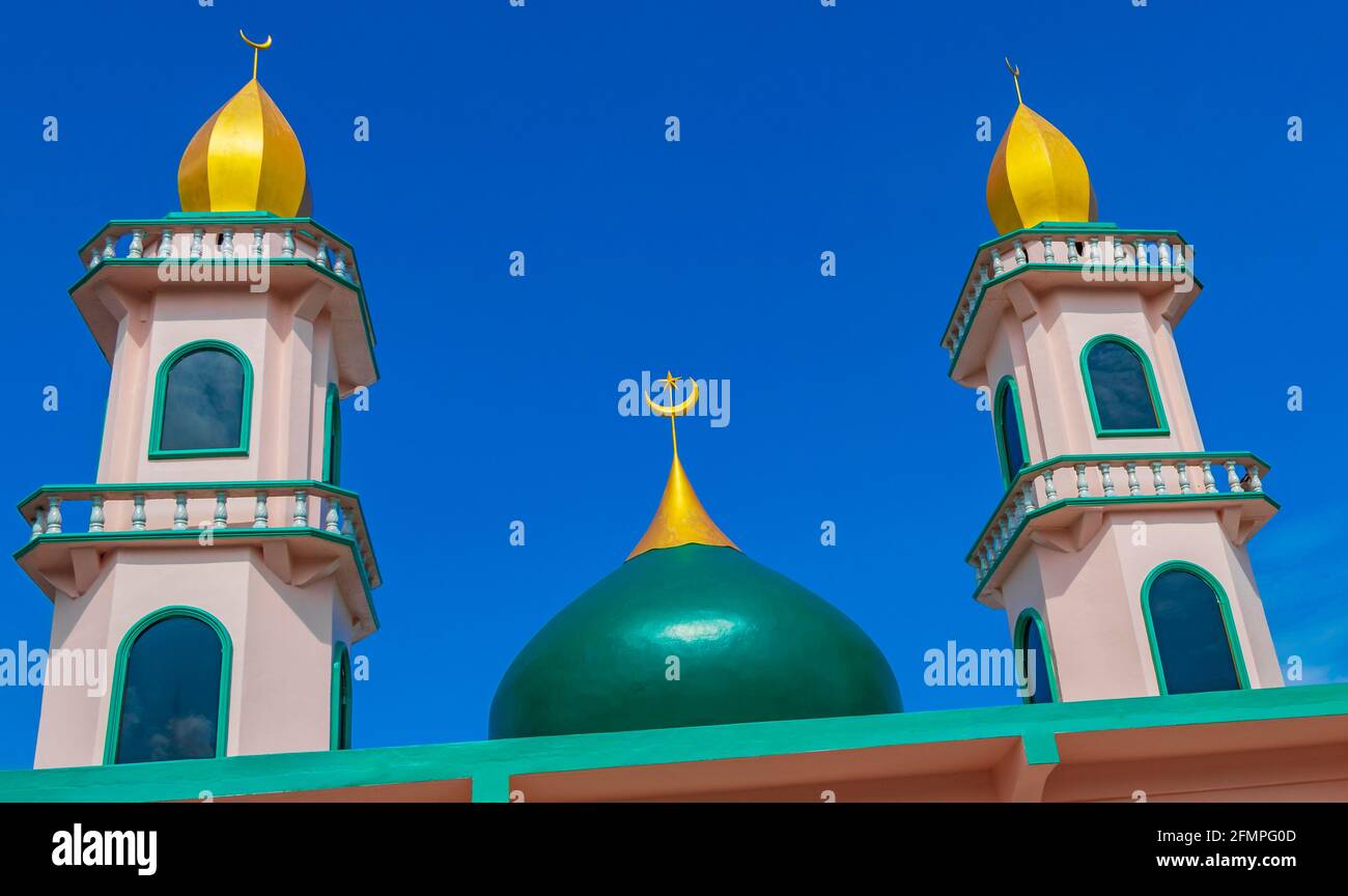 Turquoise and gold Thalang Mosque Lil Abidin Mosque architecture in ...