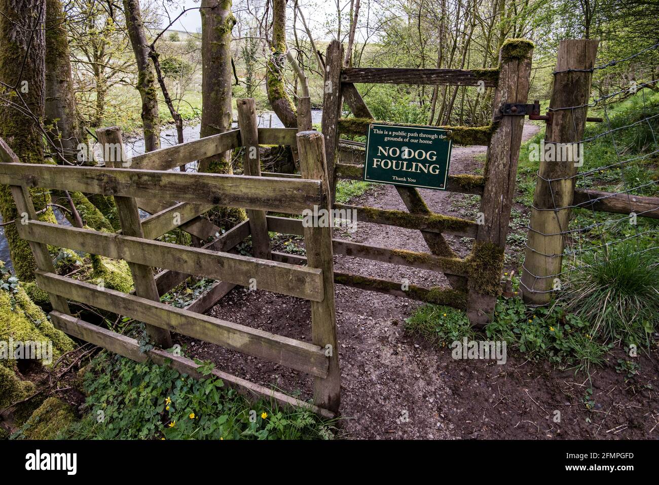 Image of dog fouling sign hi-res stock photography and images - Alamy