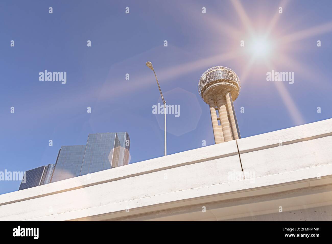 Downtown dallas skyline view hi-res stock photography and images - Alamy
