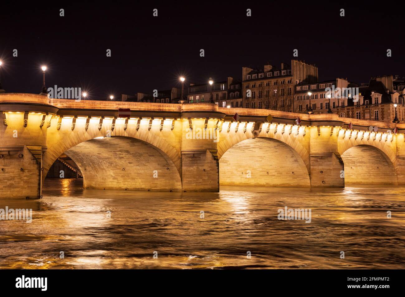Pont neuf bridge detail hi-res stock photography and images - Alamy