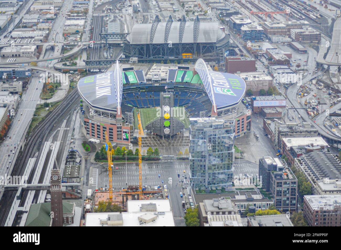Seattle columbia center elevator hi-res stock photography and images ...