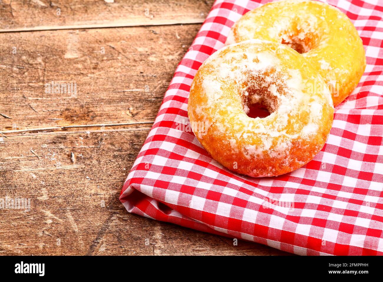 Deep red cloth hi-res stock photography and images - Alamy
