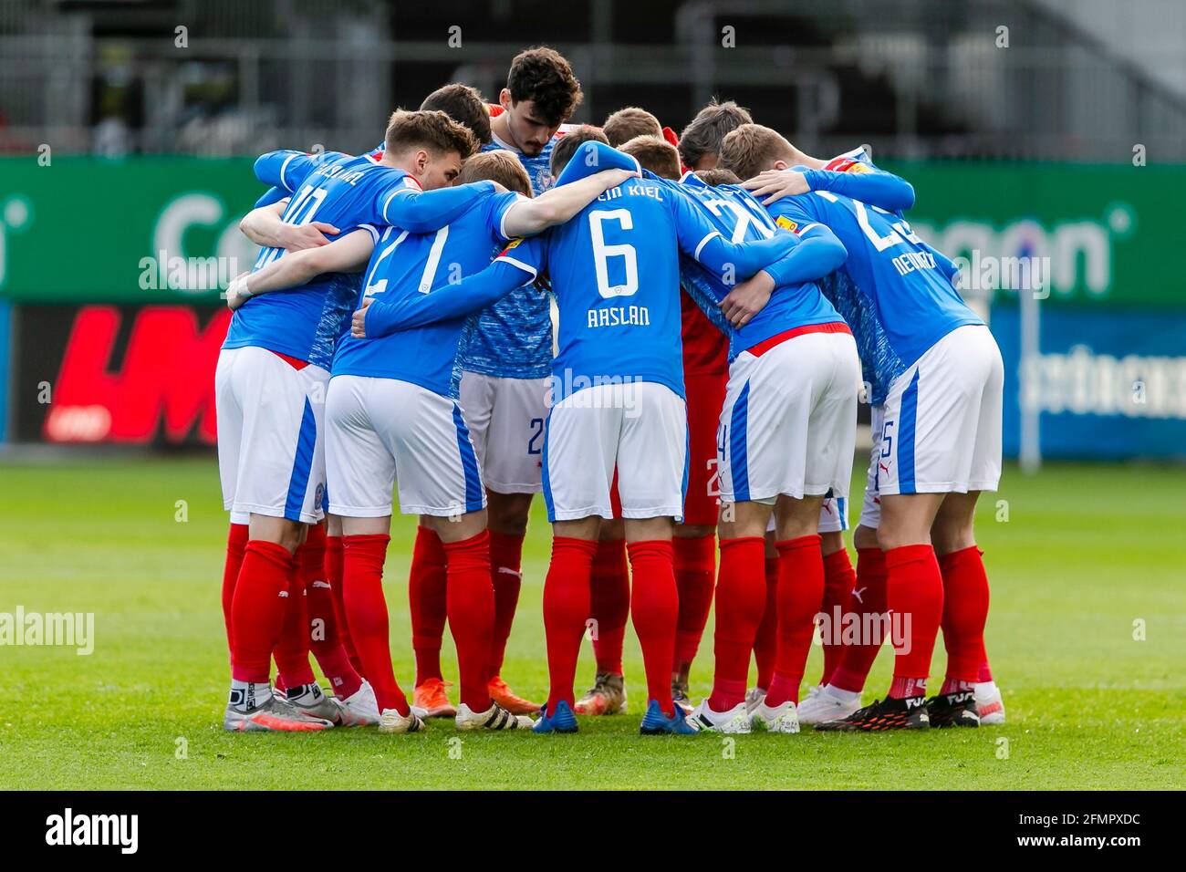 Kiel, Germany. 07th May, 2021. Football: 2. Bundesliga, Holstein Kiel ...
