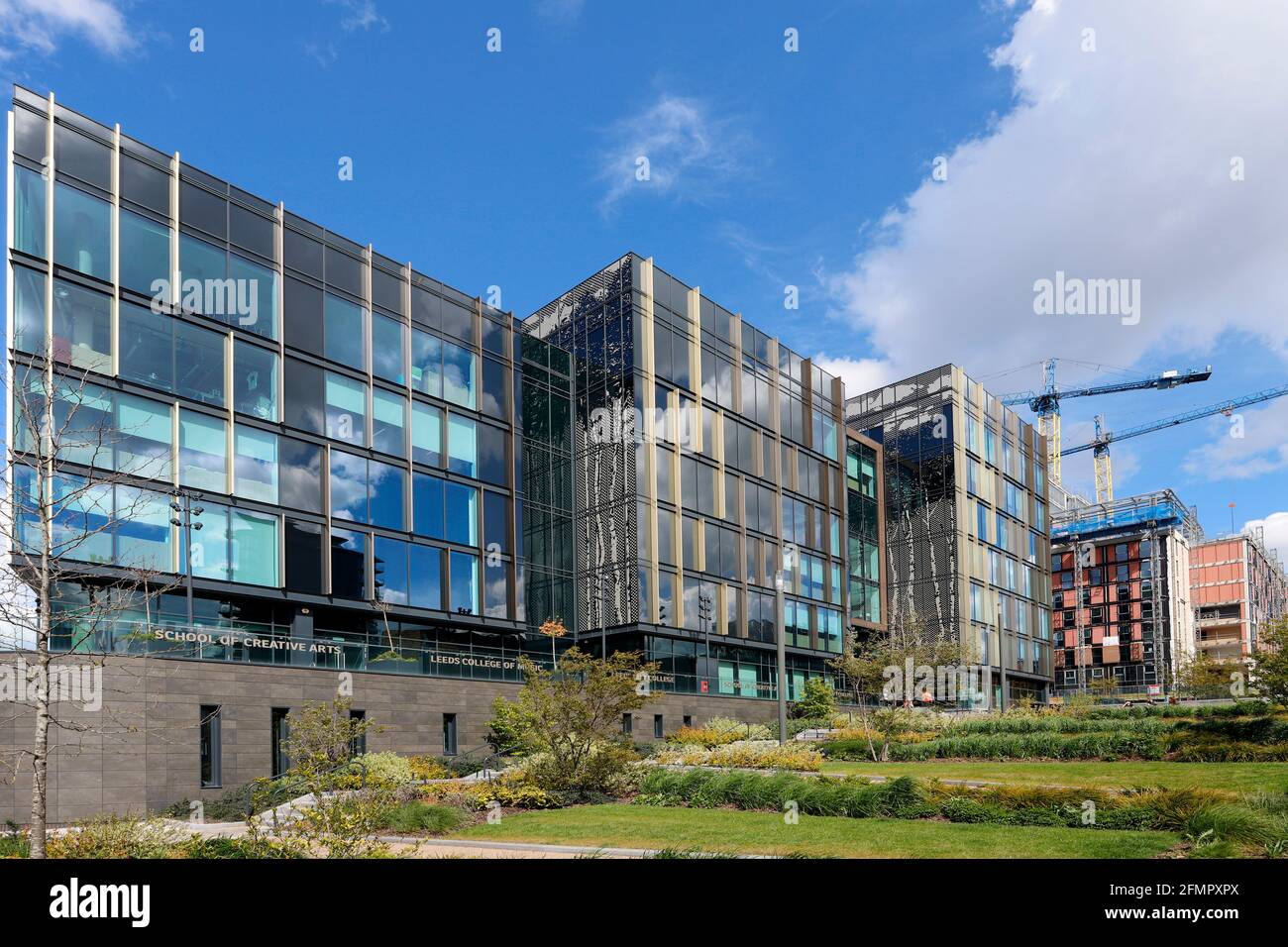 Leeds modern building hi-res stock photography and images - Alamy