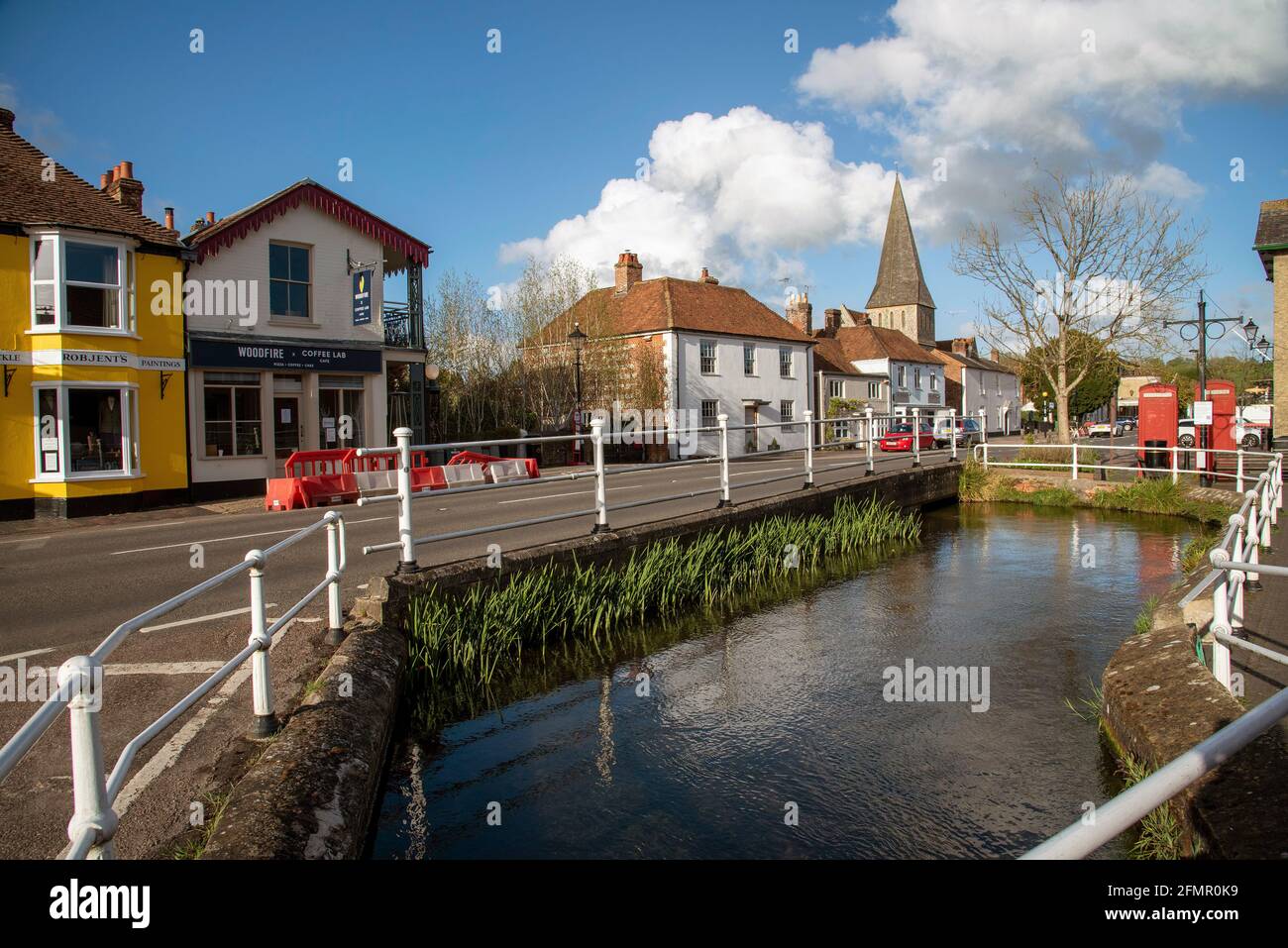 Stockbridge, Hampshire, England, UK. 2021. Stockbridge main street with ...
