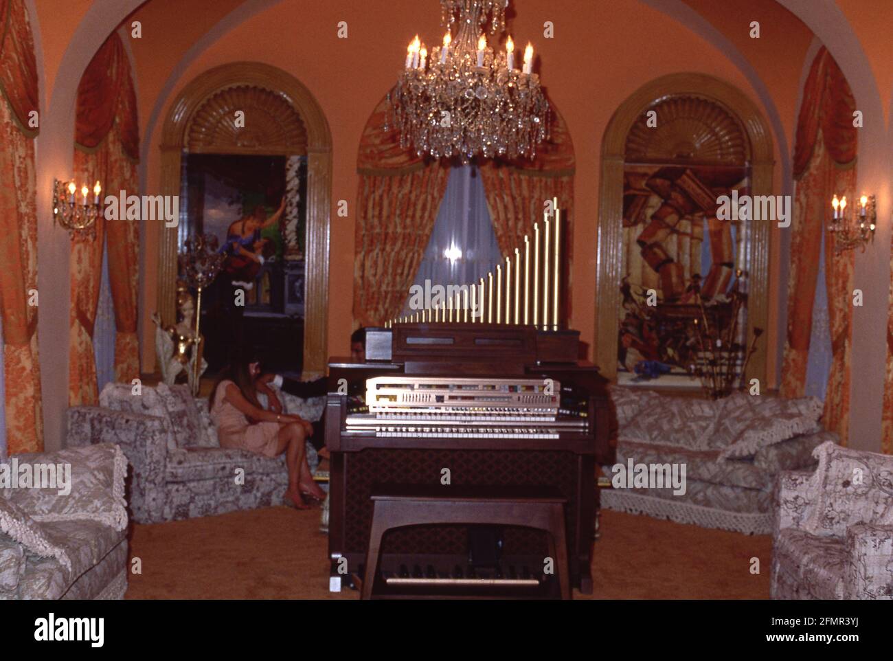 Mohammed al-Fassi's Beverly Hills Mansion Circa 1980's Credit: Ralph ...