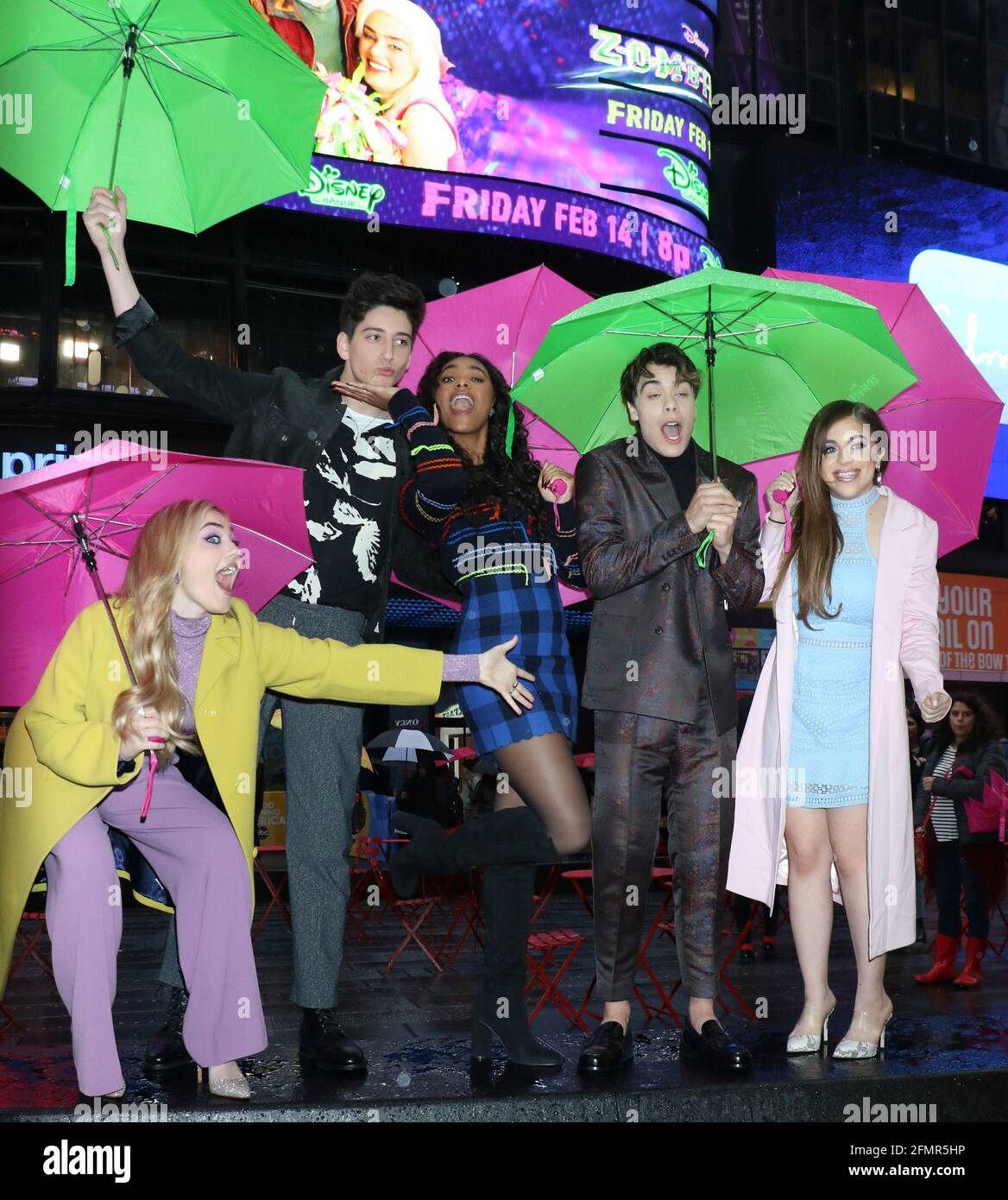 New York - NY - 20200211 The cast of the Freeform series Zombies ...