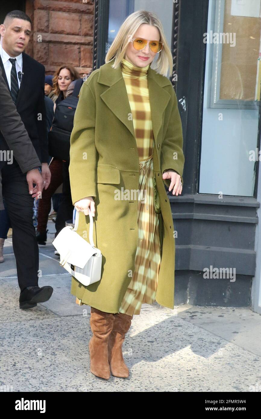 New York - NY - 20200221 Kristen Bell arriving at the Build Series in a ...
