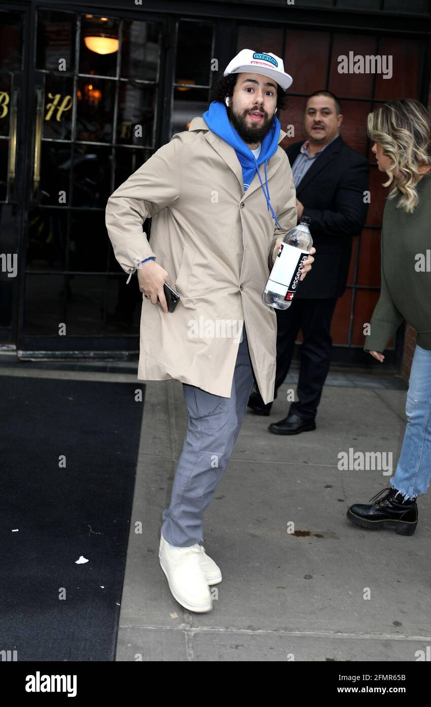 New York - NY - 20200205 Jessica Simpson and Alec Baldwin at “The View ...