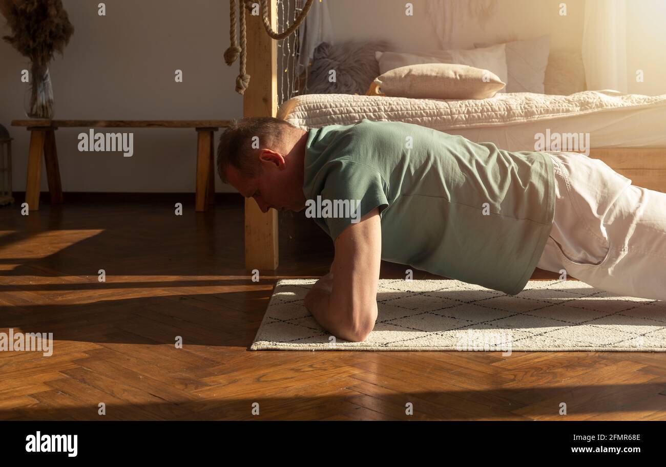 Side plank pose man hi-res stock photography and images - Alamy