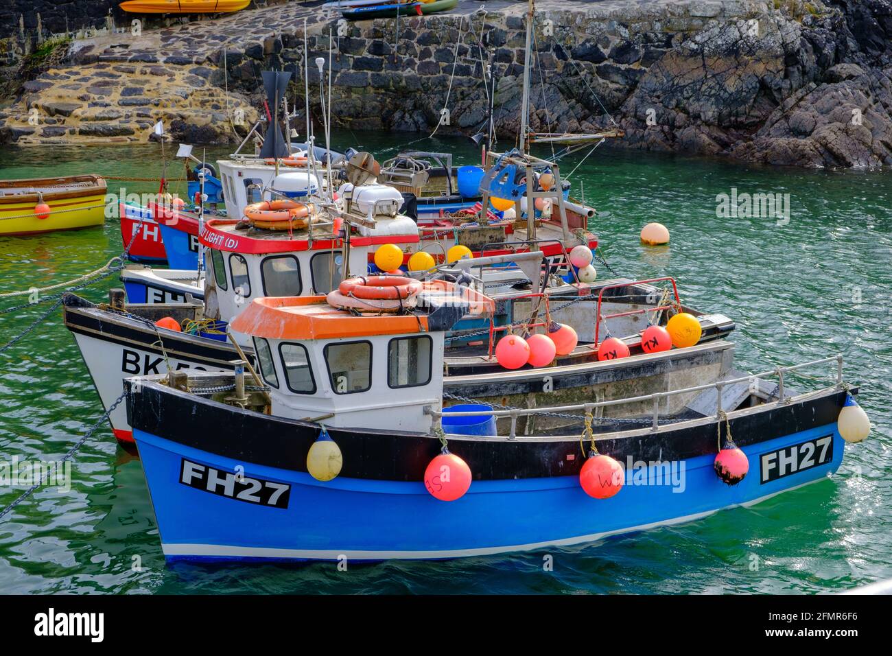 Cornish fishing boats hi-res stock photography and images - Alamy