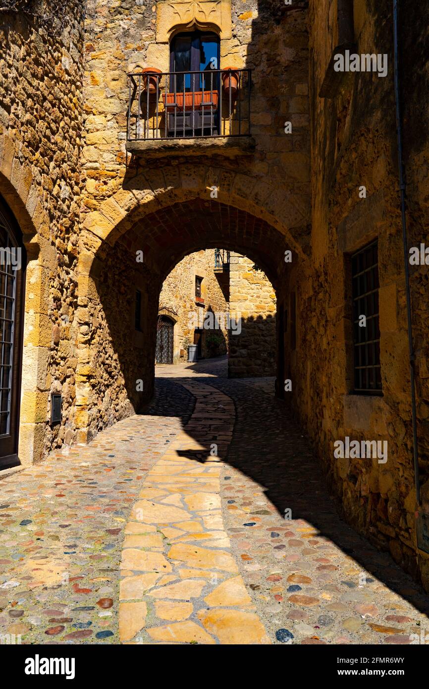 Arcada medieval hi-res stock photography and images - Alamy