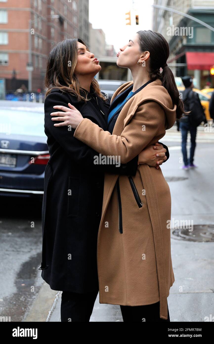 New York - NY - 20200227 Mariska Hargitay and Jamie Gray Hyder between ...