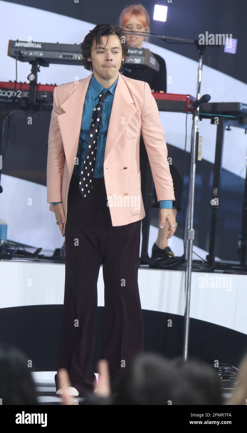 New York - NY - 20200226-Harry Styles Performs at Today Show Concert ...