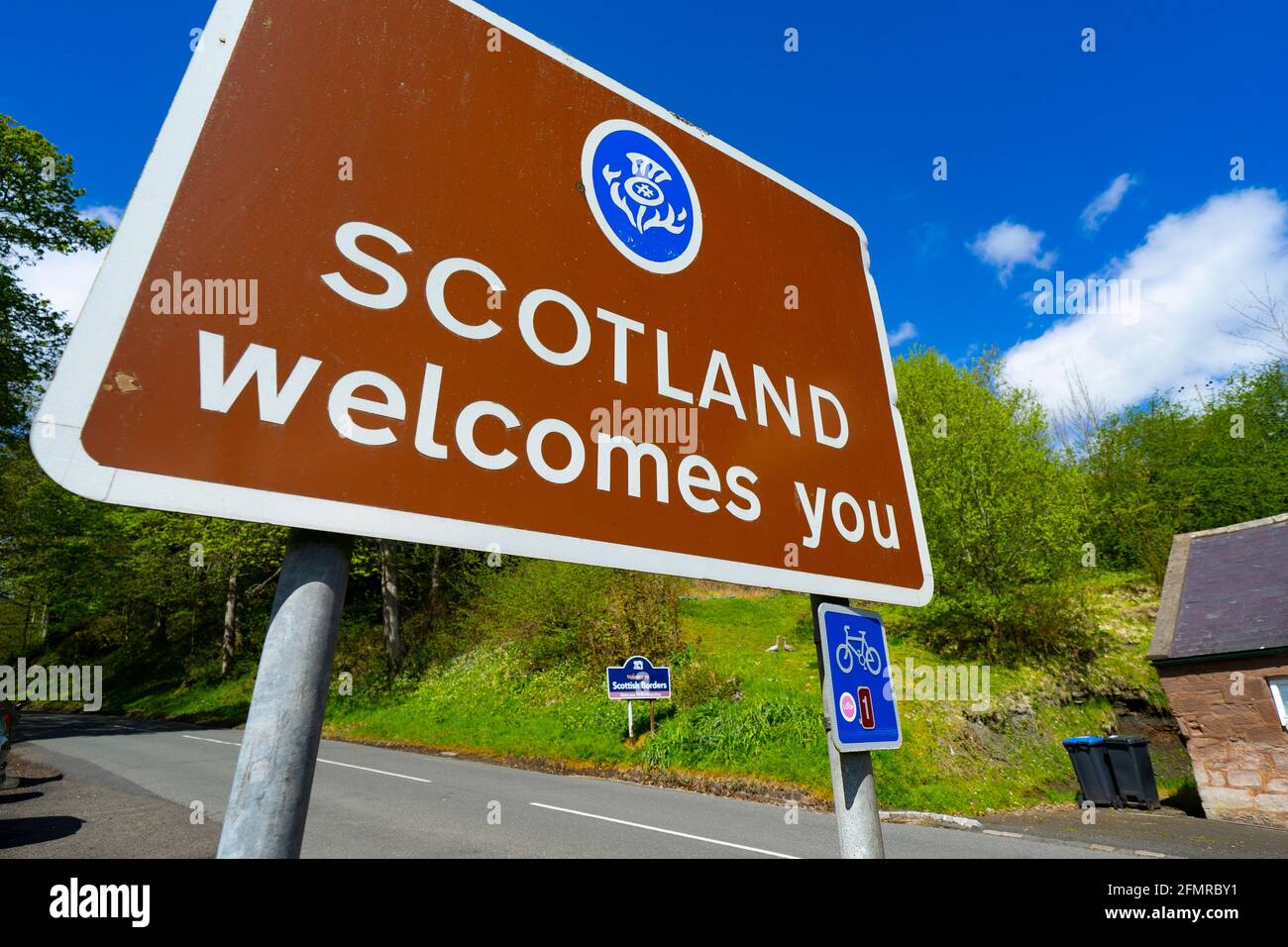 Border signs hi-res stock photography and images - Alamy