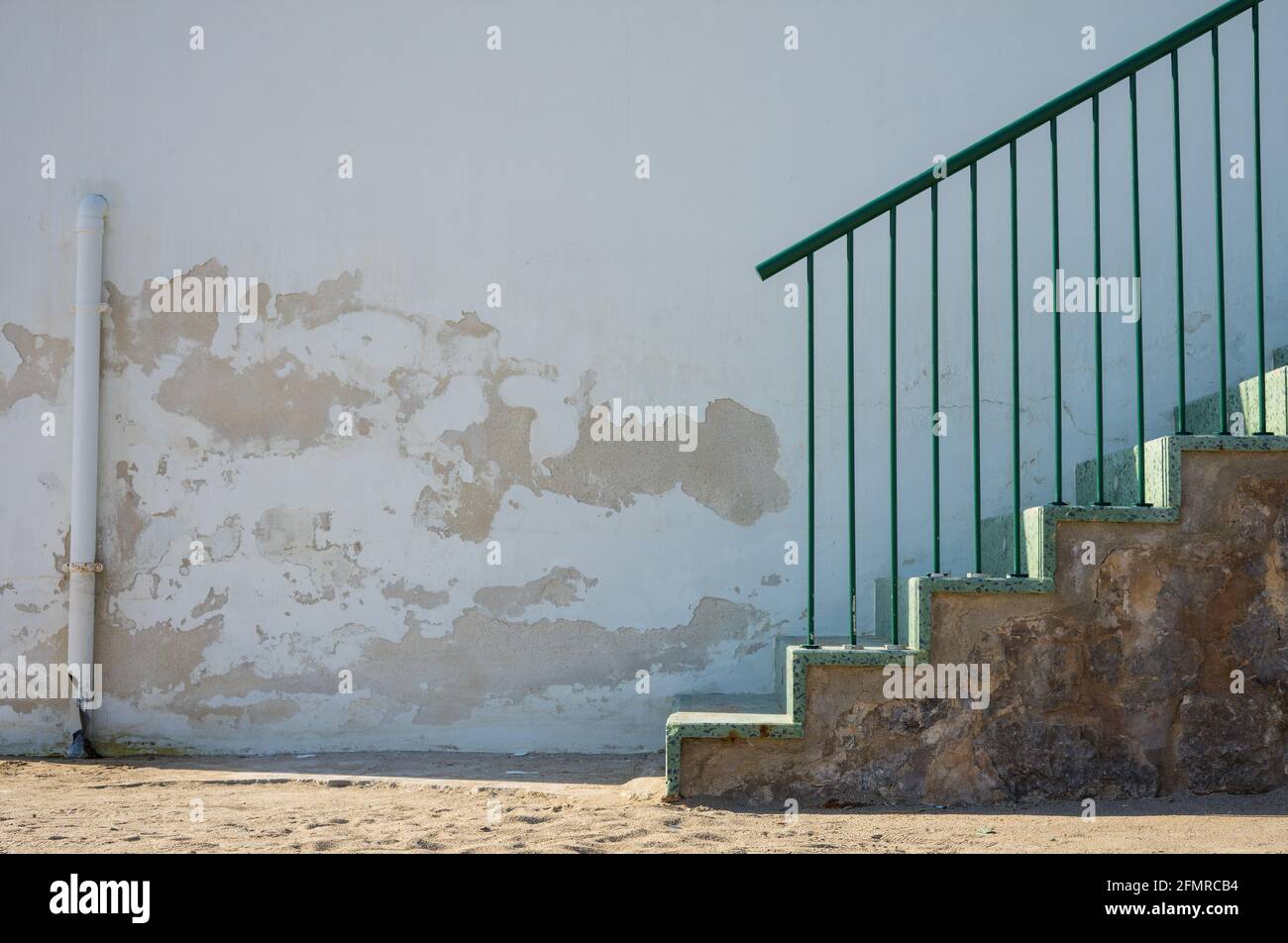 Green railing hi-res stock photography and images - Alamy
