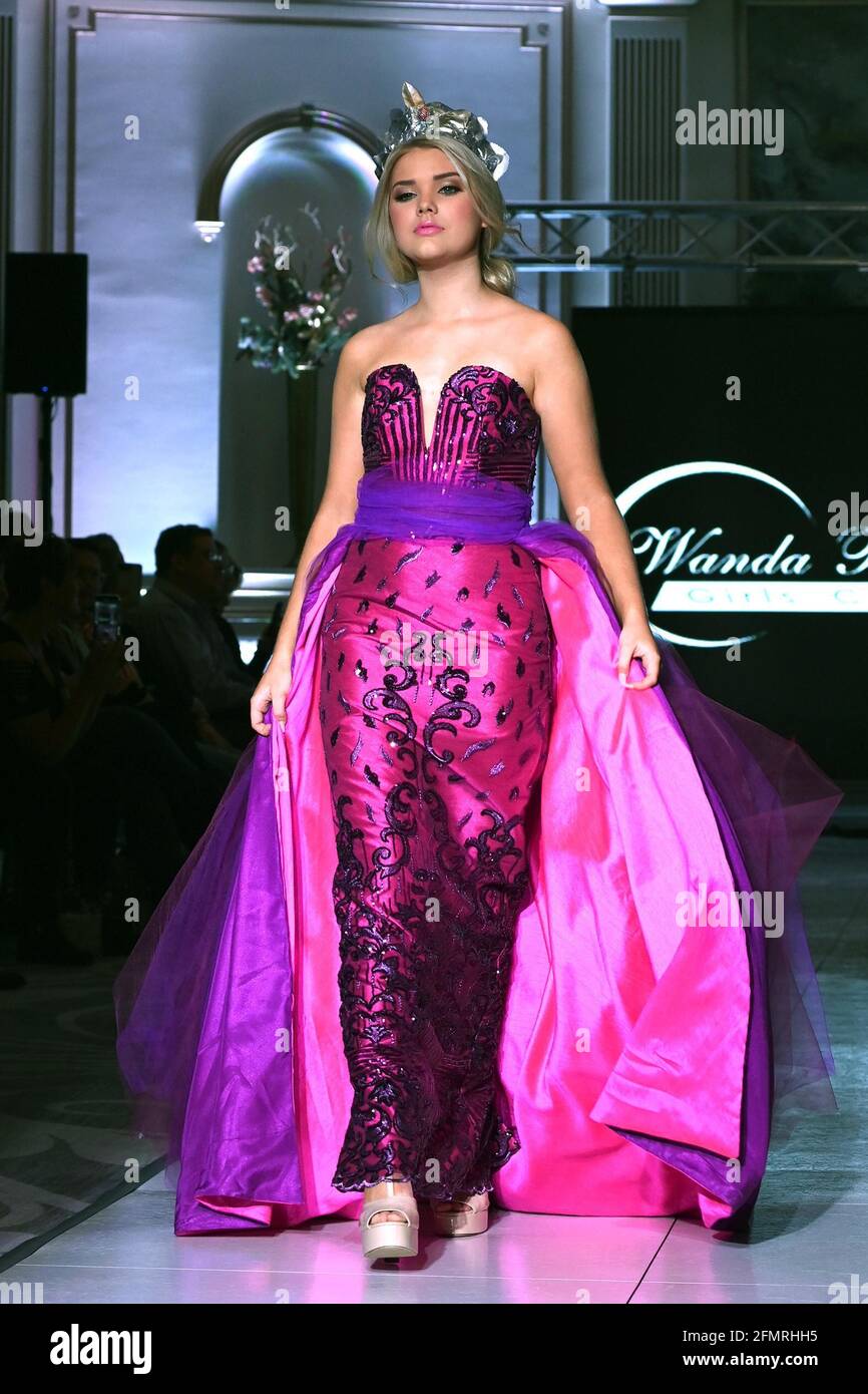 New York - NY - 20200207 - NYFW Wanda Beauchamp Runway Show Lotte NY ...