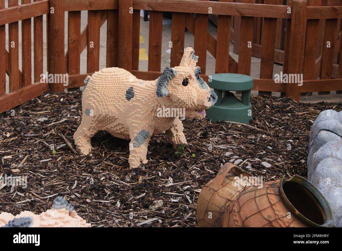 Lego pig at legoland windsor Stock Photo - Alamy