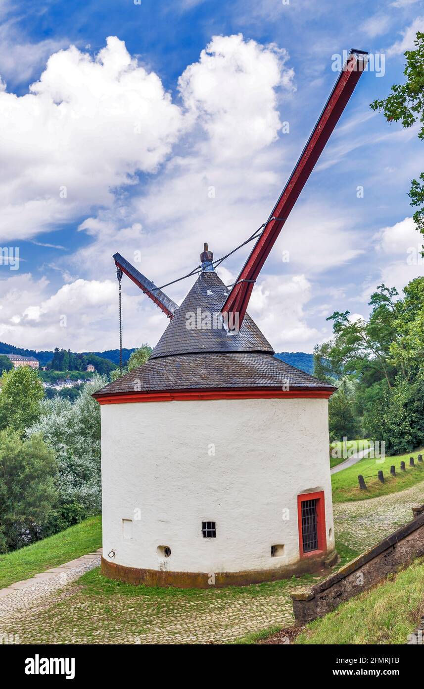 Harbor medieval loading crane hi-res stock photography and images - Alamy