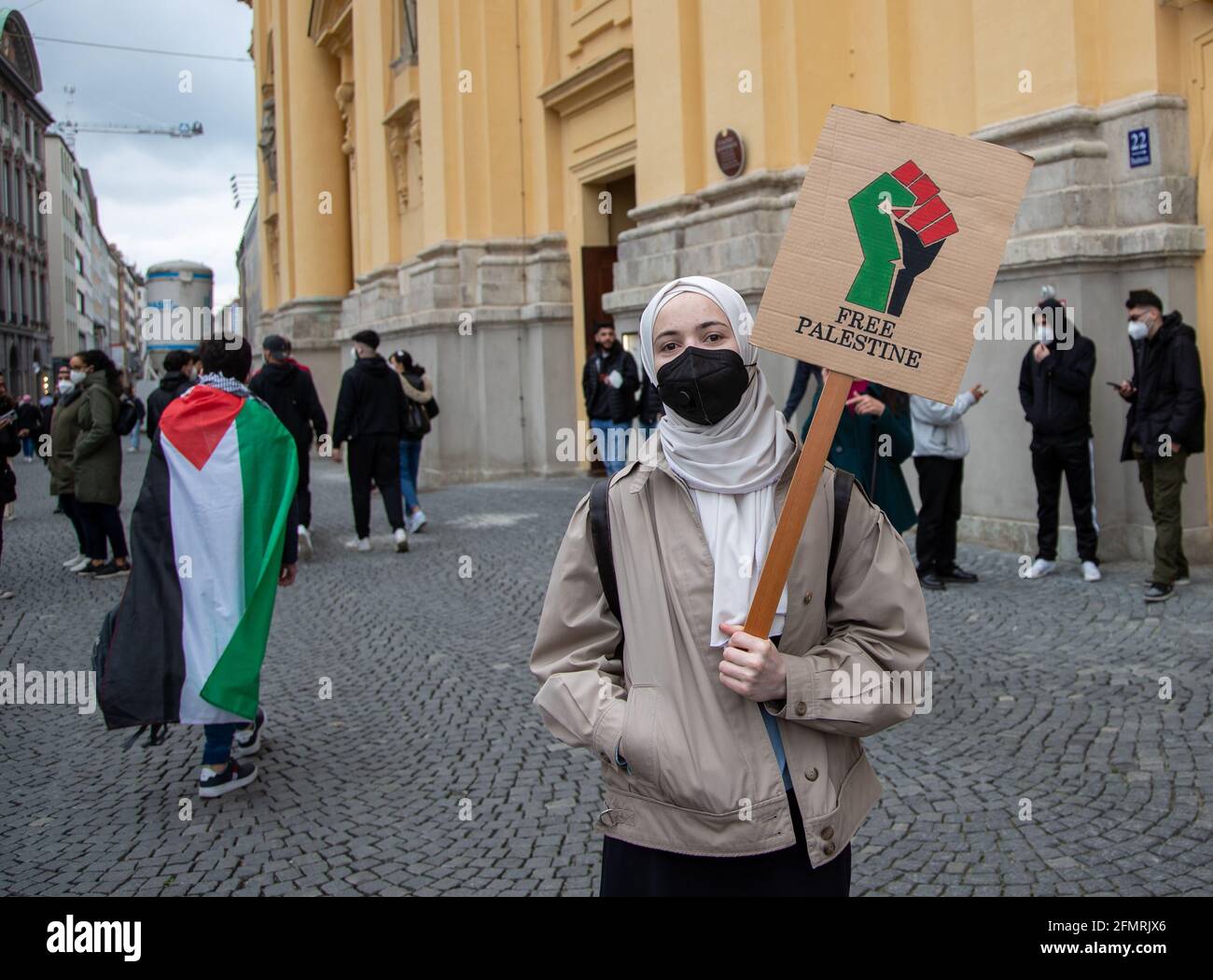 Polizei mit schild hi-res stock photography and images - Alamy