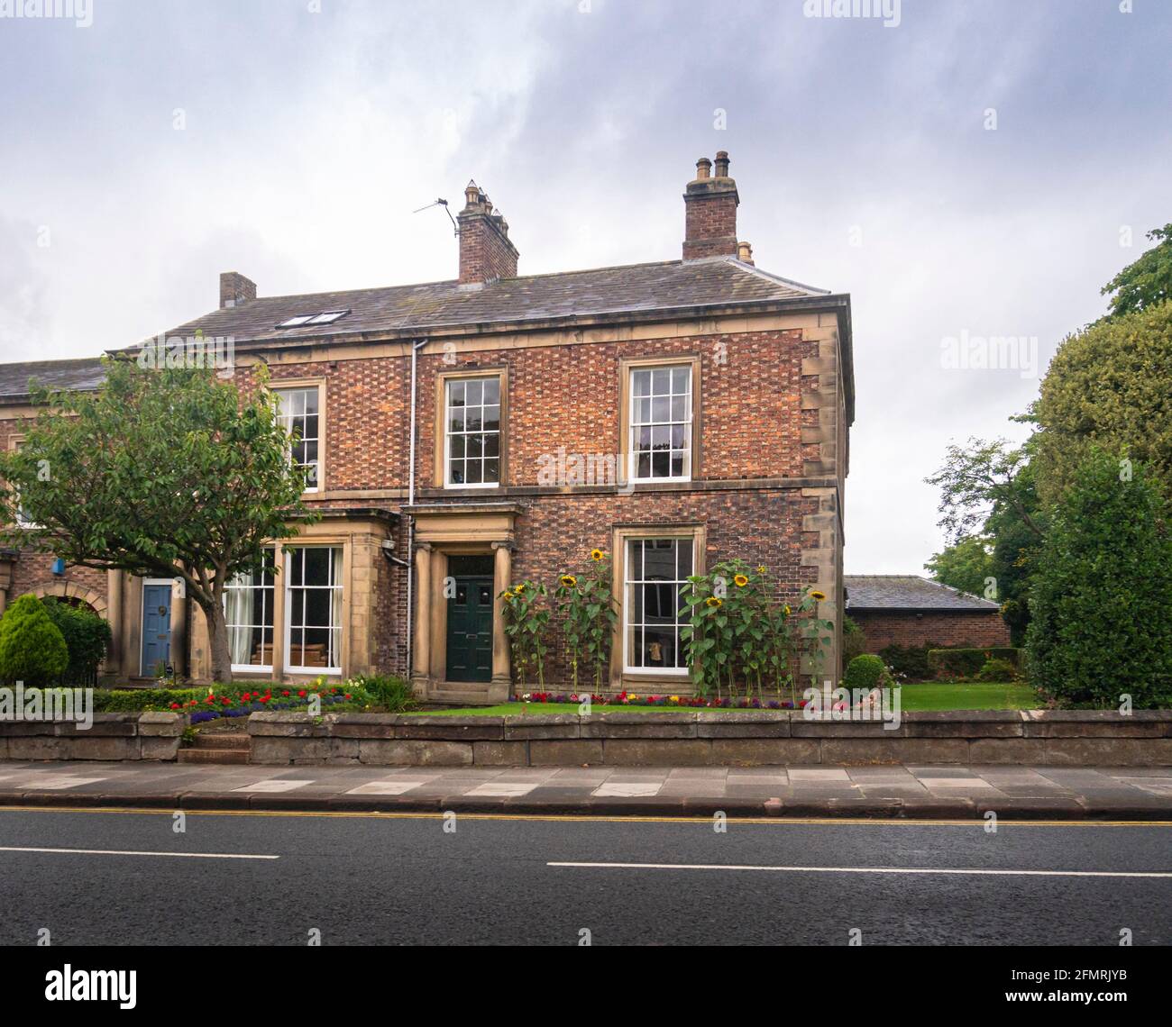 End of terrace house hi-res stock photography and images - Alamy