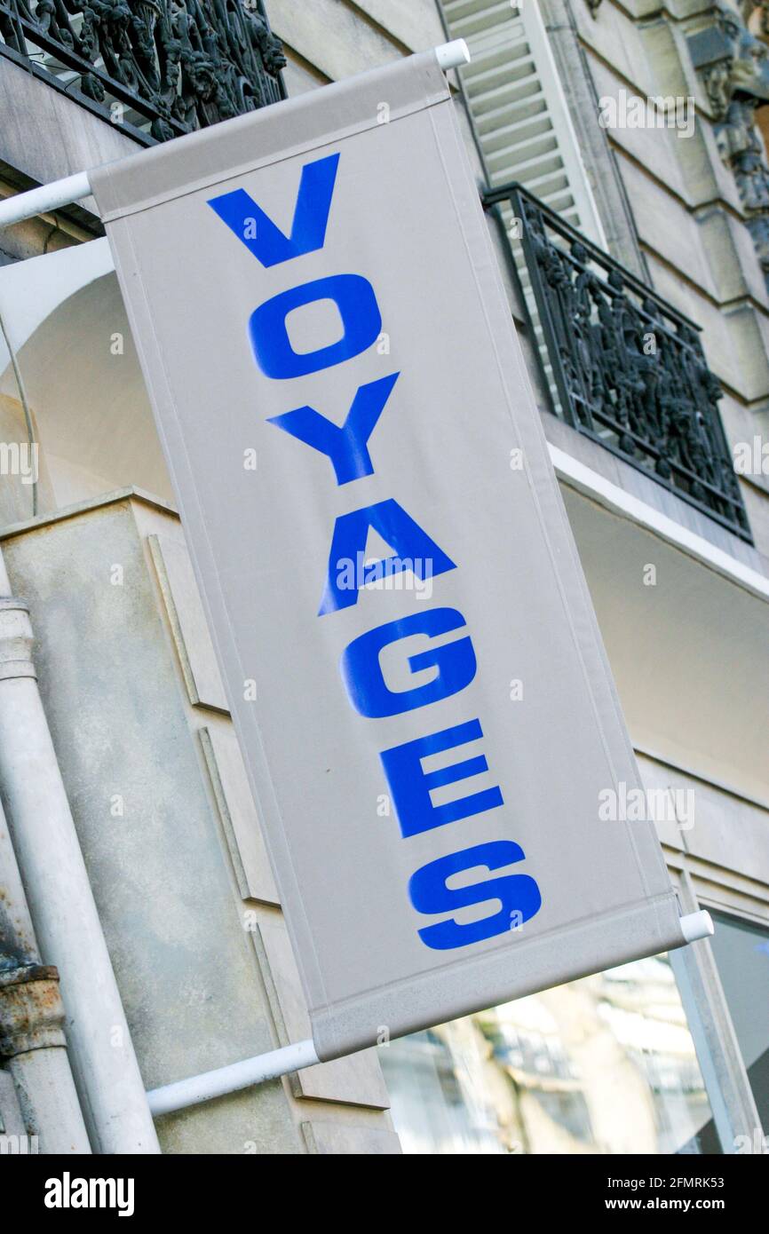 Travel agency, Paris, France Stock Photo - Alamy