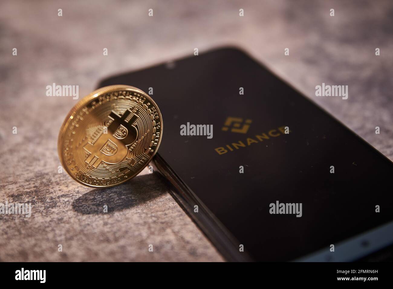 Bitcoin trading app hi-res stock photography and images - Alamy