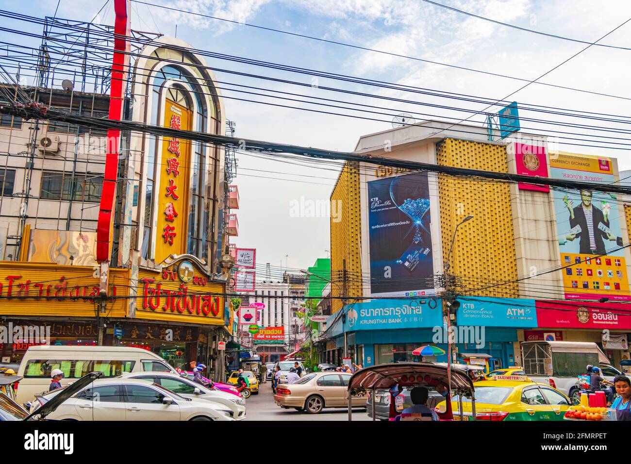 Yaowarat rd china town bangkok hi-res stock photography and images - Alamy
