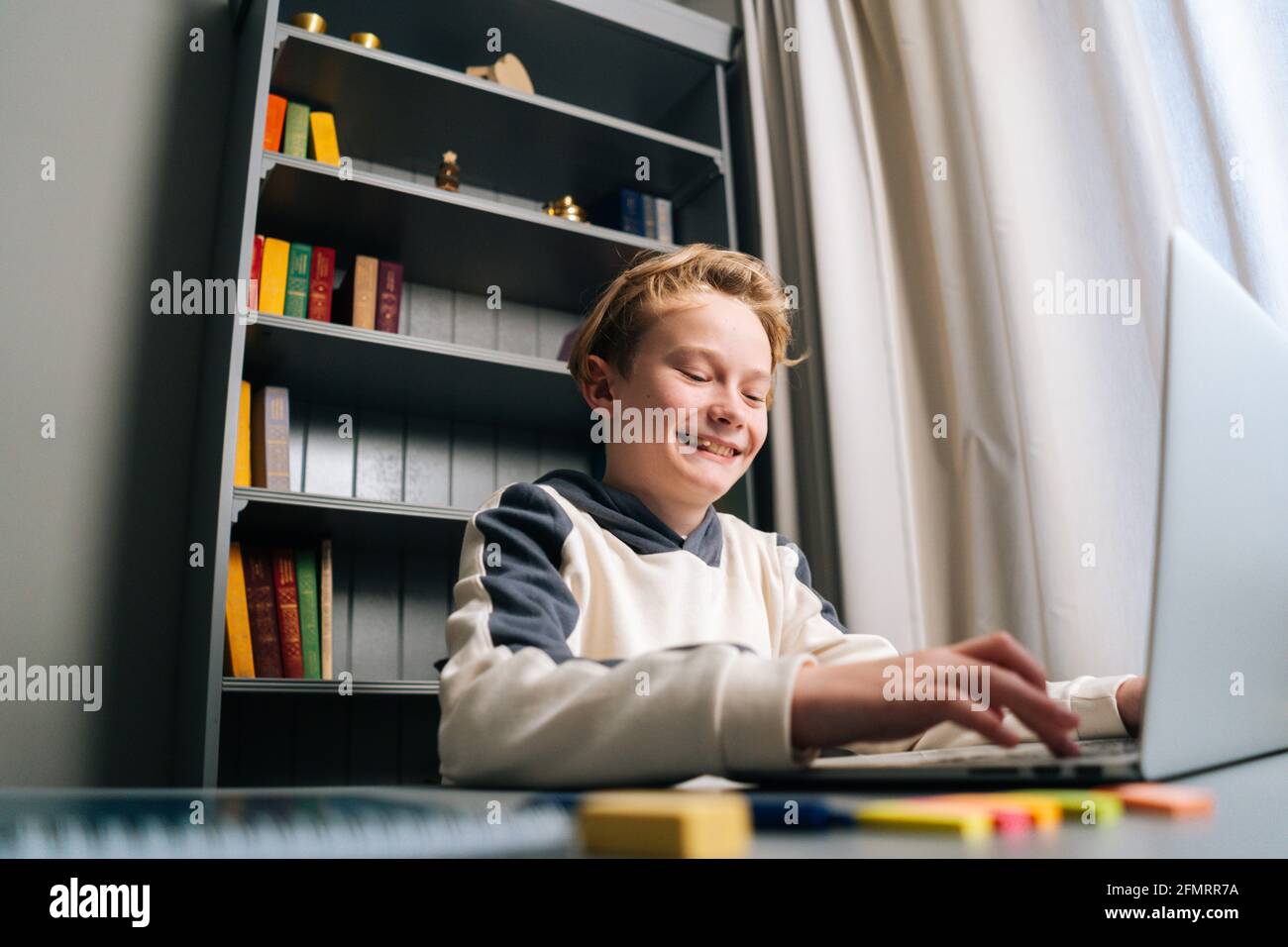 Computer hacker child hi-res stock photography and images - Alamy