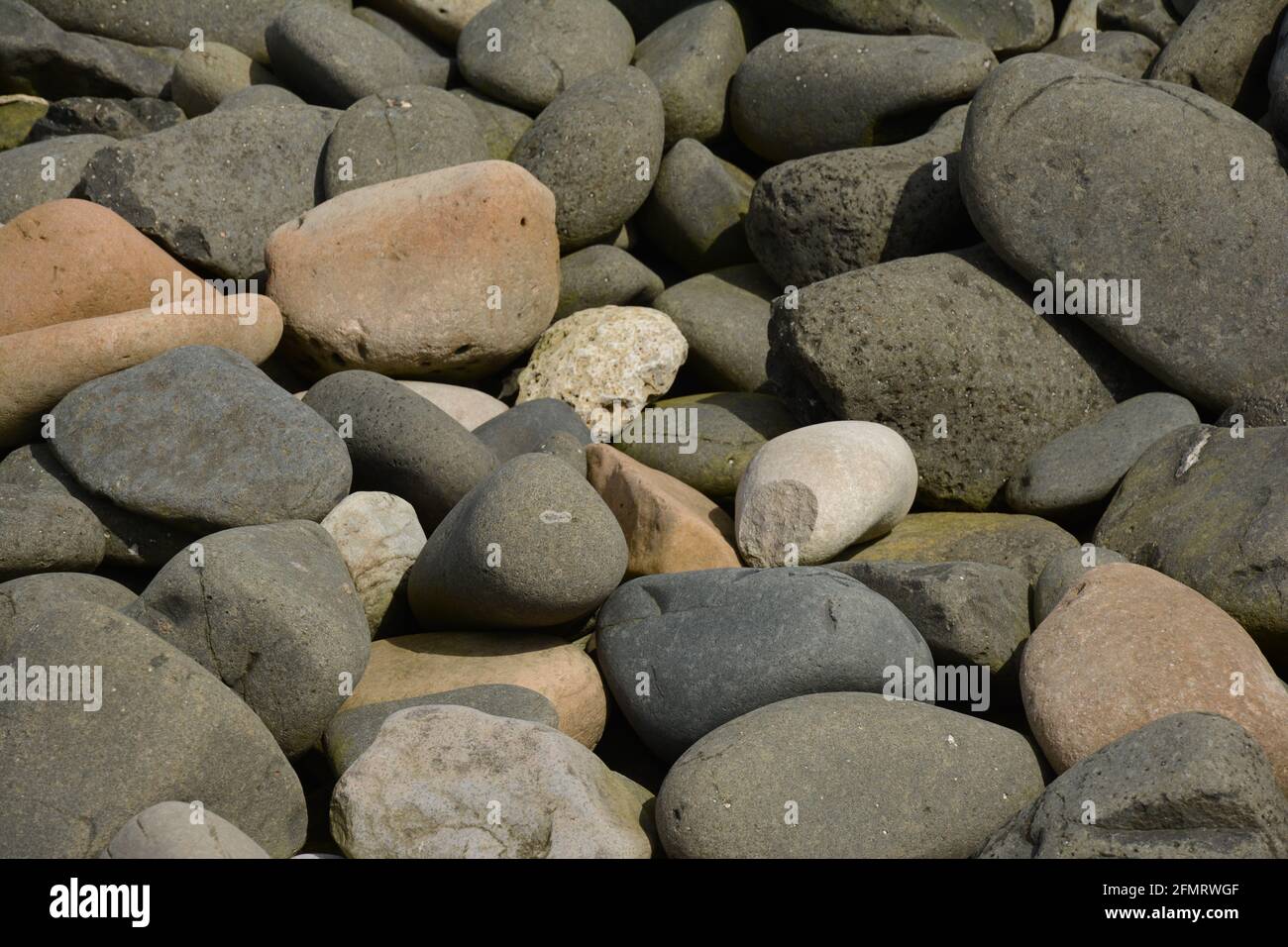 Beach stones hi-res stock photography and images - Alamy