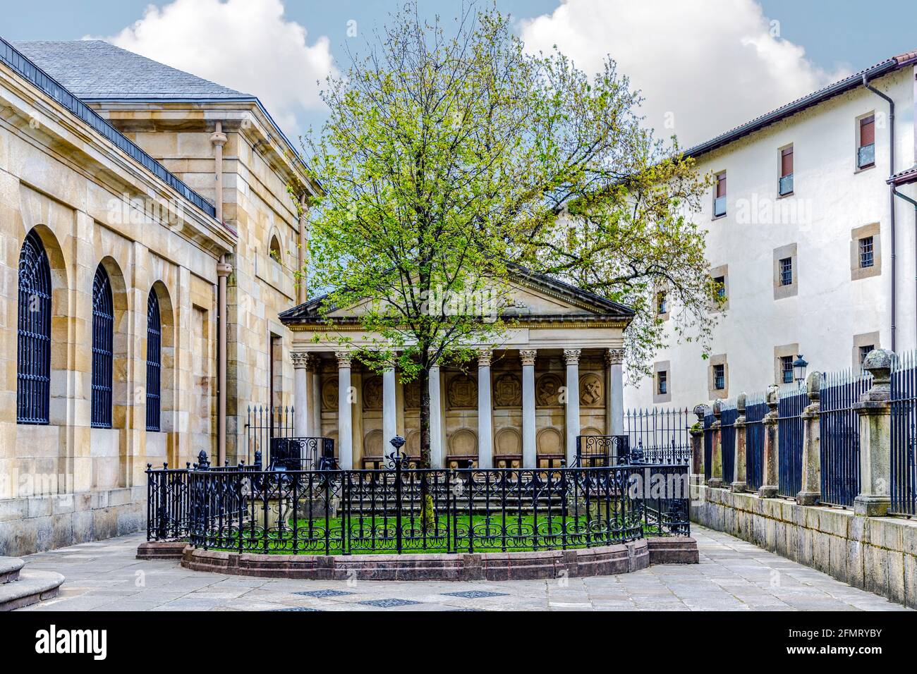 Guernica, Spain - April 09, 2018: The new tree of Gernika. Oak tree ...