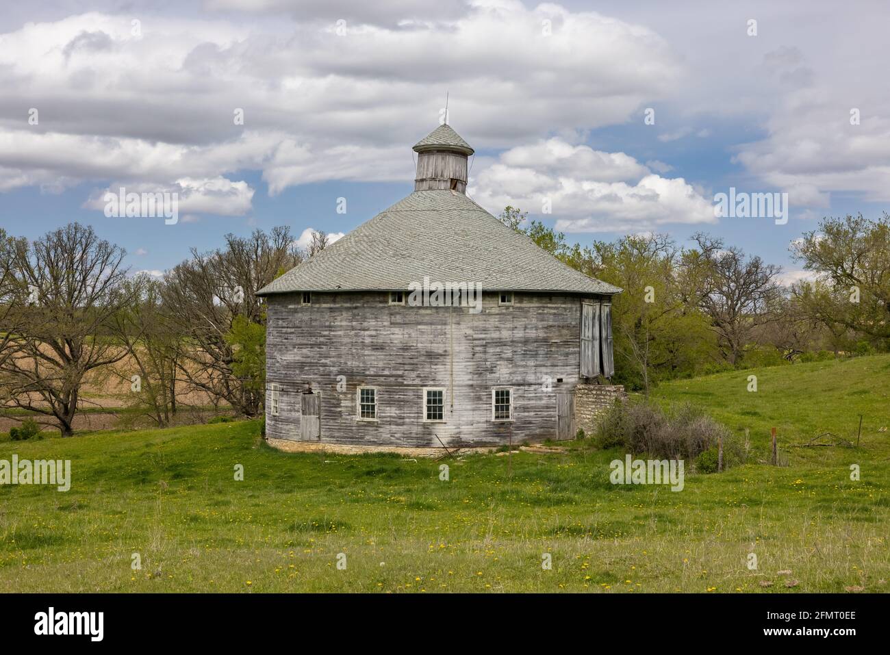 Old Wooden Round Barn During Spring Stock Photo - Alamy