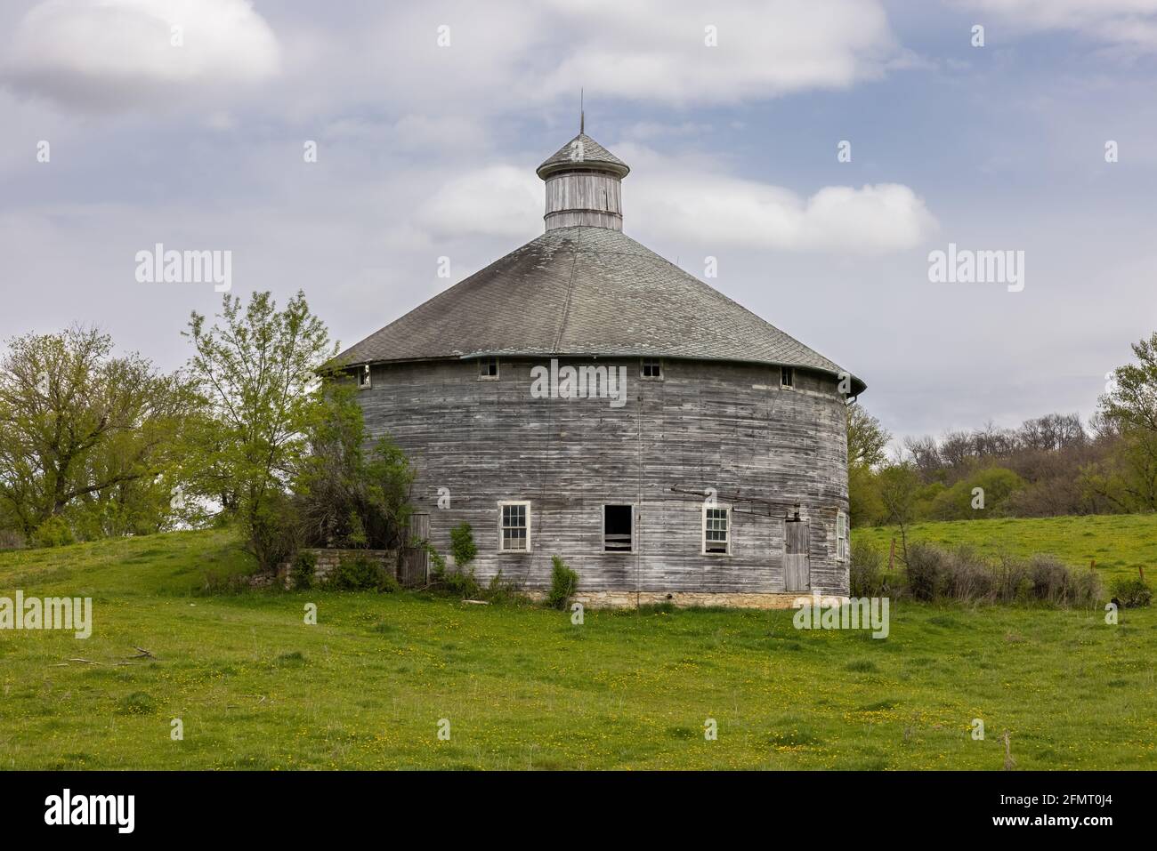 Old Wooden Round Barn During Spring Stock Photo - Alamy