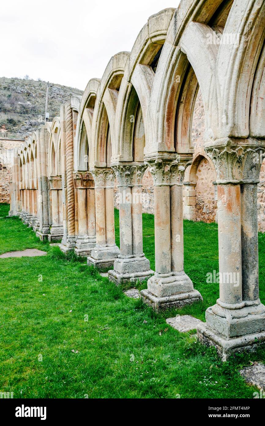 Intersecting Arches High Resolution Stock Photography and Images - Alamy