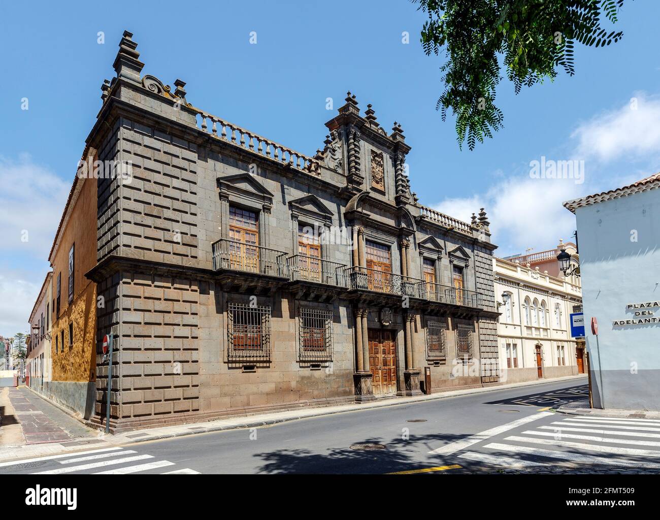Palatial Building High Resolution Stock Photography and Images - Alamy