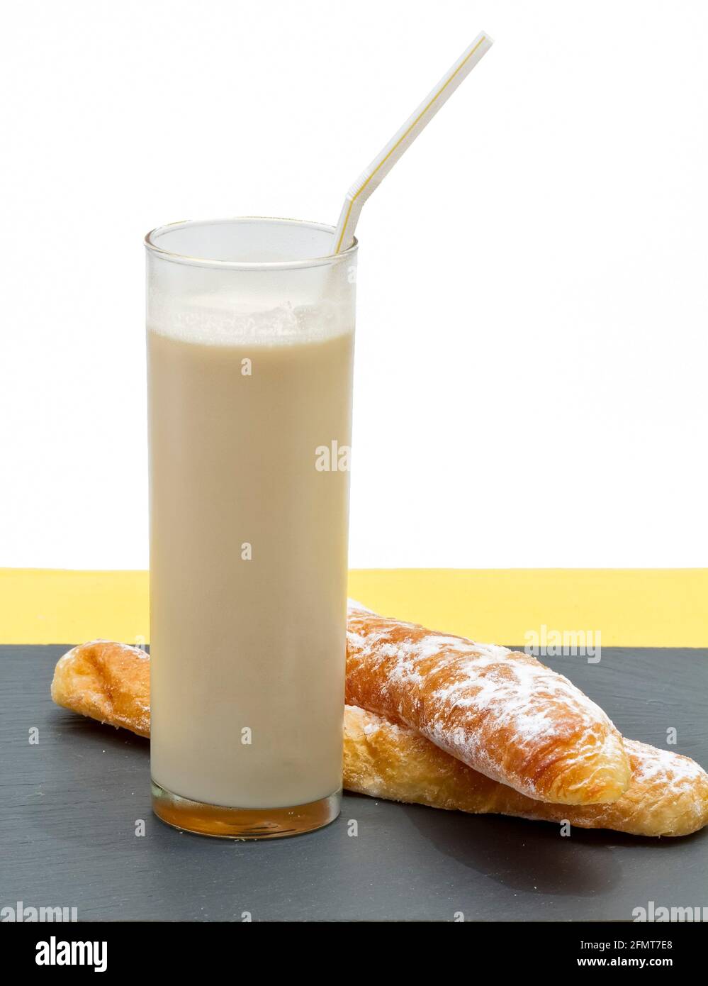 Yellow nutsedge hi-res stock photography and images - Alamy