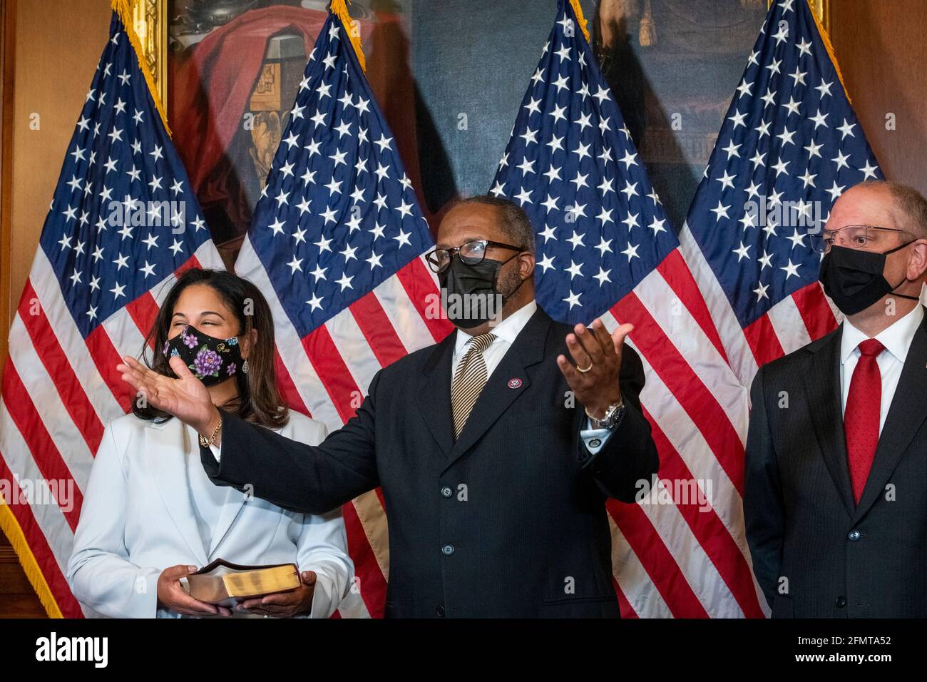 Gov john bel edwards hi-res stock photography and images - Alamy