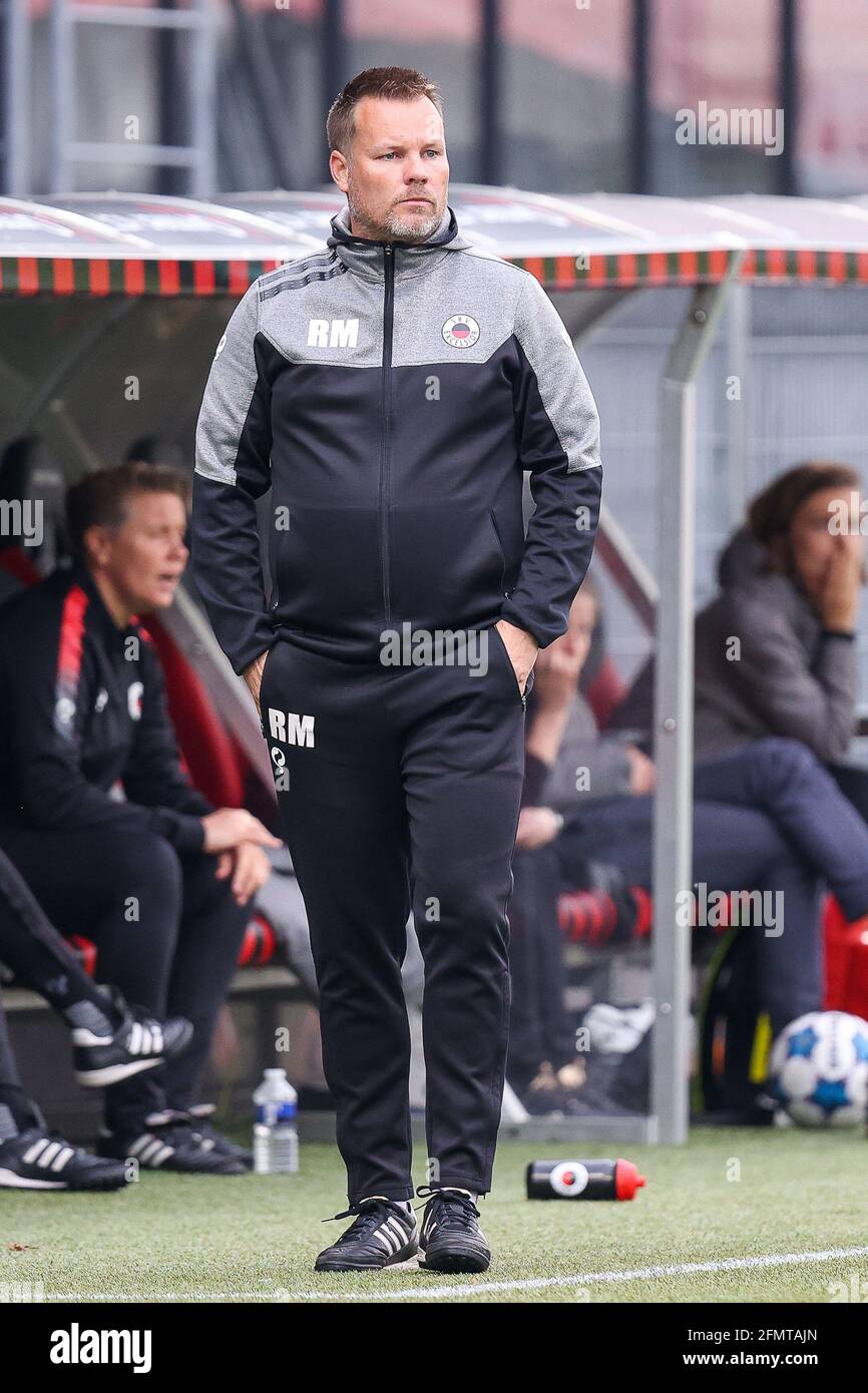 ROTTERDAM, NETHERLANDS - MAY 11: headcoach Richard Mank of Excelsior ...